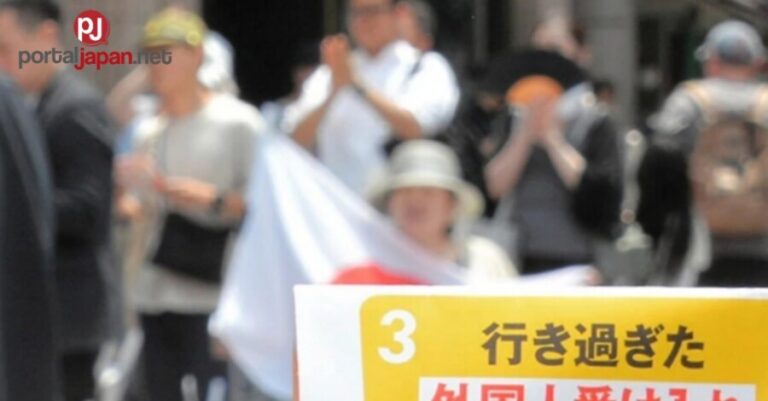 Nag-rally ang mga support group ng mga foreigners sa Japan laban sa mga ...